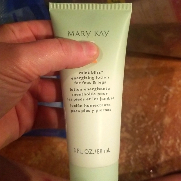 Mary Kay | Skincare | Mary Kay Mint Bliss Energizing Lotion For Feet ...